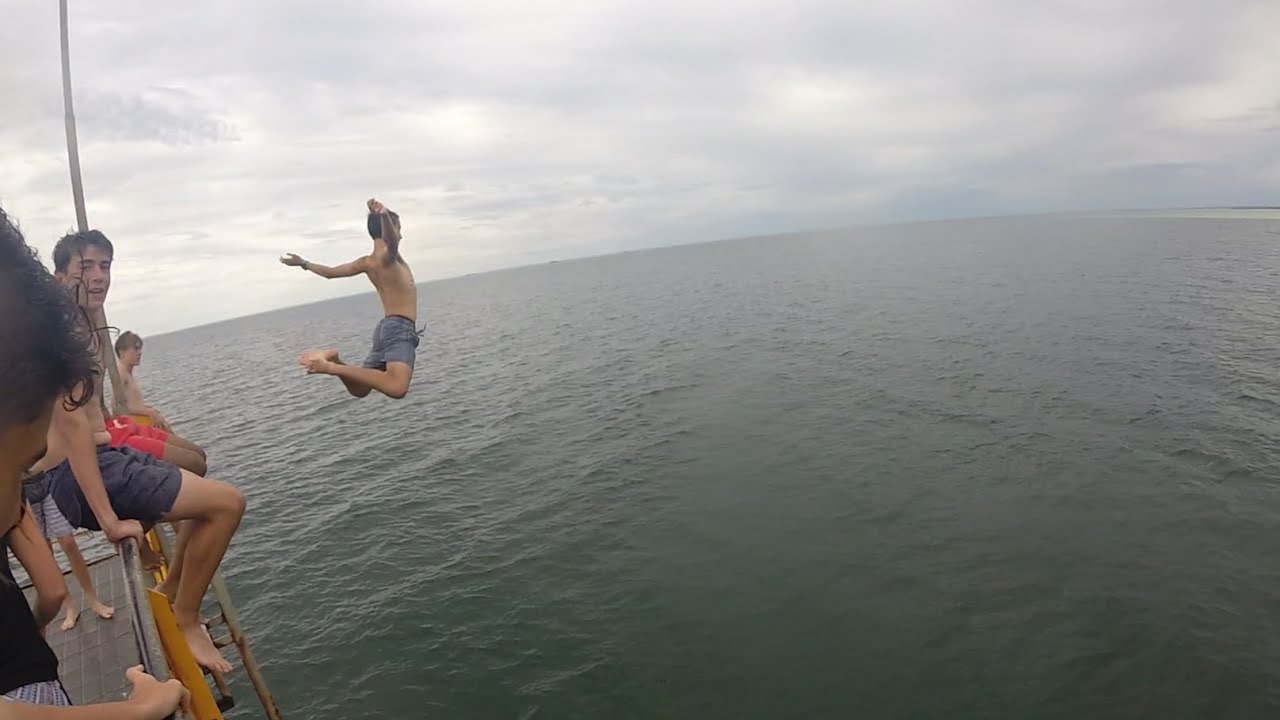 Whyalla Jetty Jumping .V1 - YouTube
