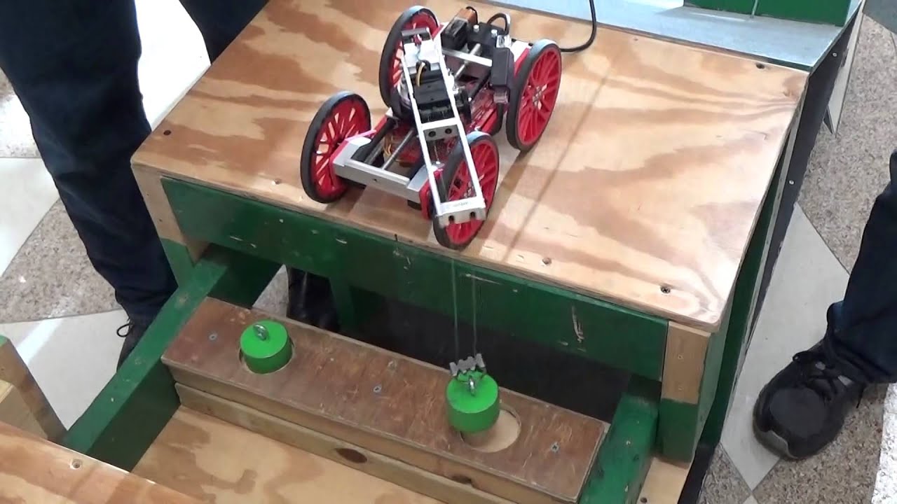 UNCC MEGR 3156 Junior Design Fall 2015 Robot Competition Team 3 Run 1 ...