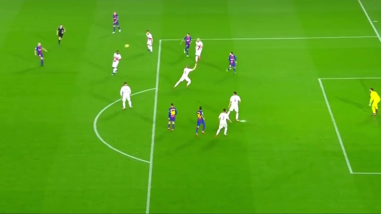 How Messi DESTROYS Offside Traps with Paulinho | 2018 | HD - YouTube