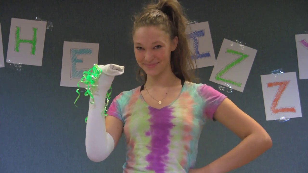 comm tech gr 12: the izzy show - YouTube