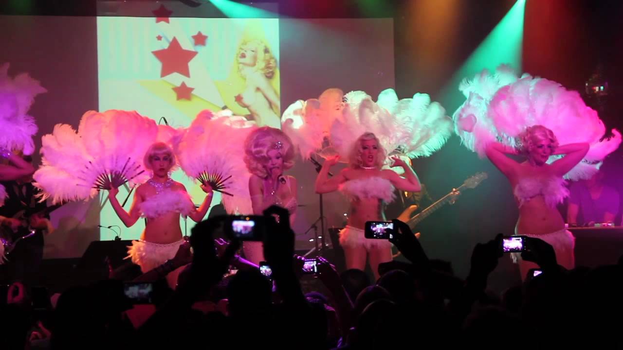 Amanda Lepore Live at Highline - YouTube