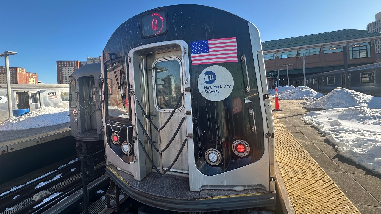 NYC Subway: R160 on the Q line! - YouTube