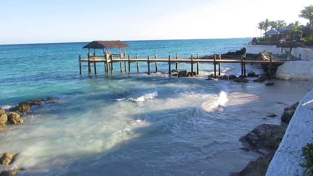 COMPASS POINT NASSAU BAHAMAS WAVES IN FRONT OF OUR VILLA - YouTube