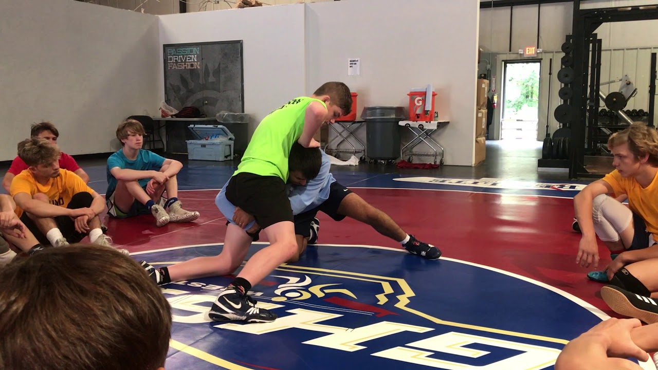 Finishing a single leg attack when opponent sprawls hard - YouTube