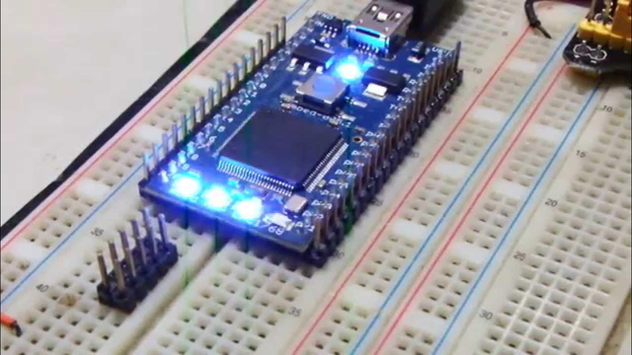 mbed 基礎實驗 - LED 跑馬燈 - YouTube