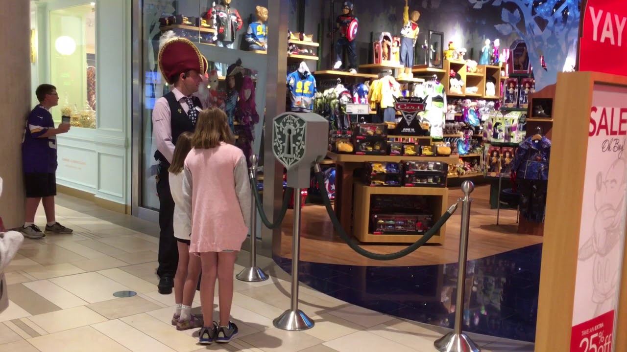 Disney Store Opening Ceremony - Minnesota - YouTube