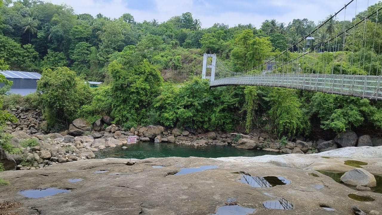 " Arippara waterfall in god's own land in Kozhikode " - YouTube