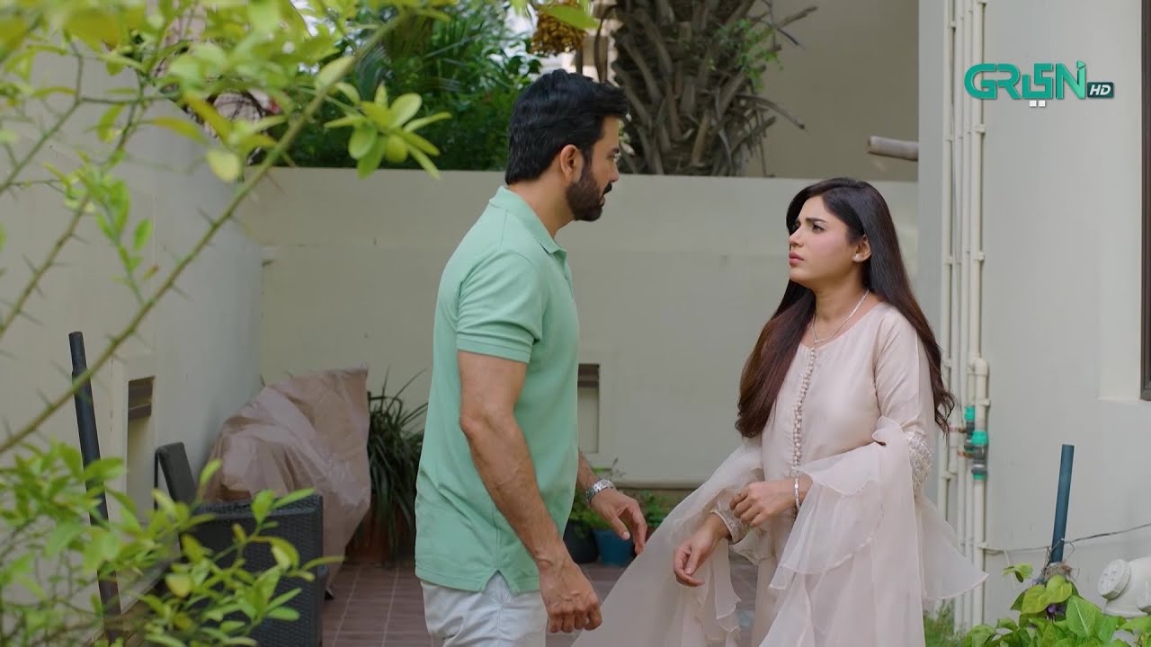 Tum Mere Kirdaar Pe Ungli Utha Rahi Ho - Momina Iqbal - Junaid Khan | Do Kinaray | Green TV ...