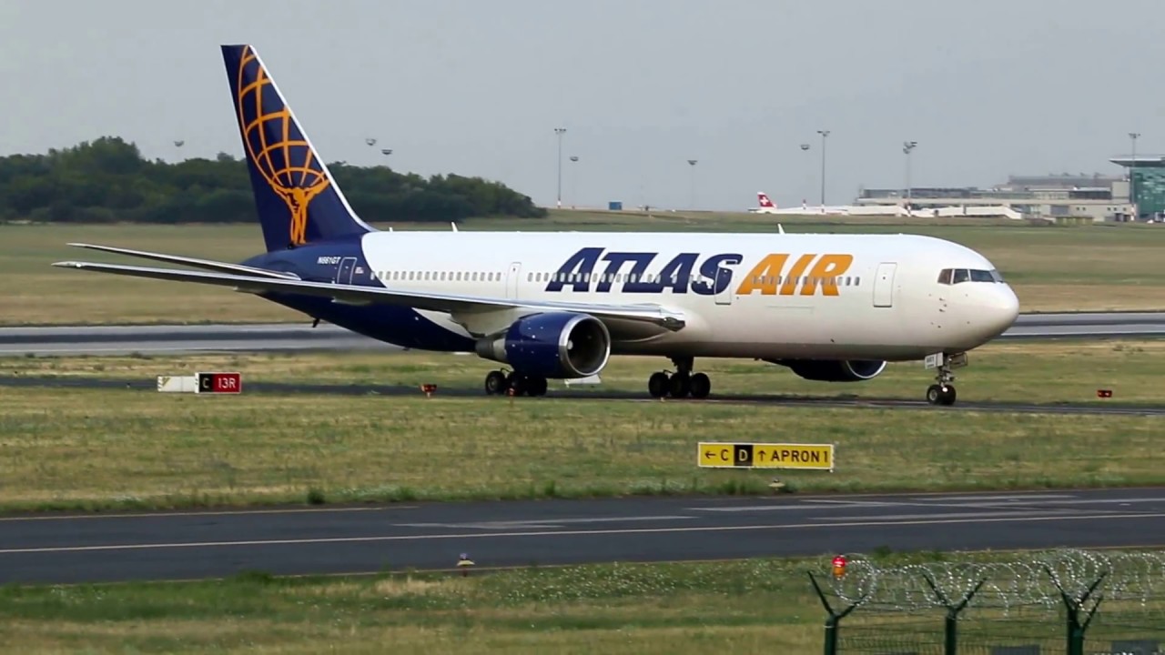Atlas Air B767 N661GT landing in rwy31L BUD/LHBP - YouTube