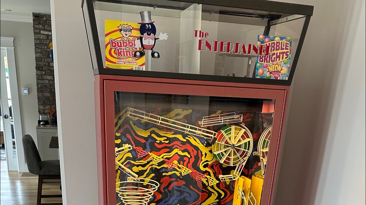 1990’s “The Entertainer” Kinetic Gumball Vending Machine - YouTube