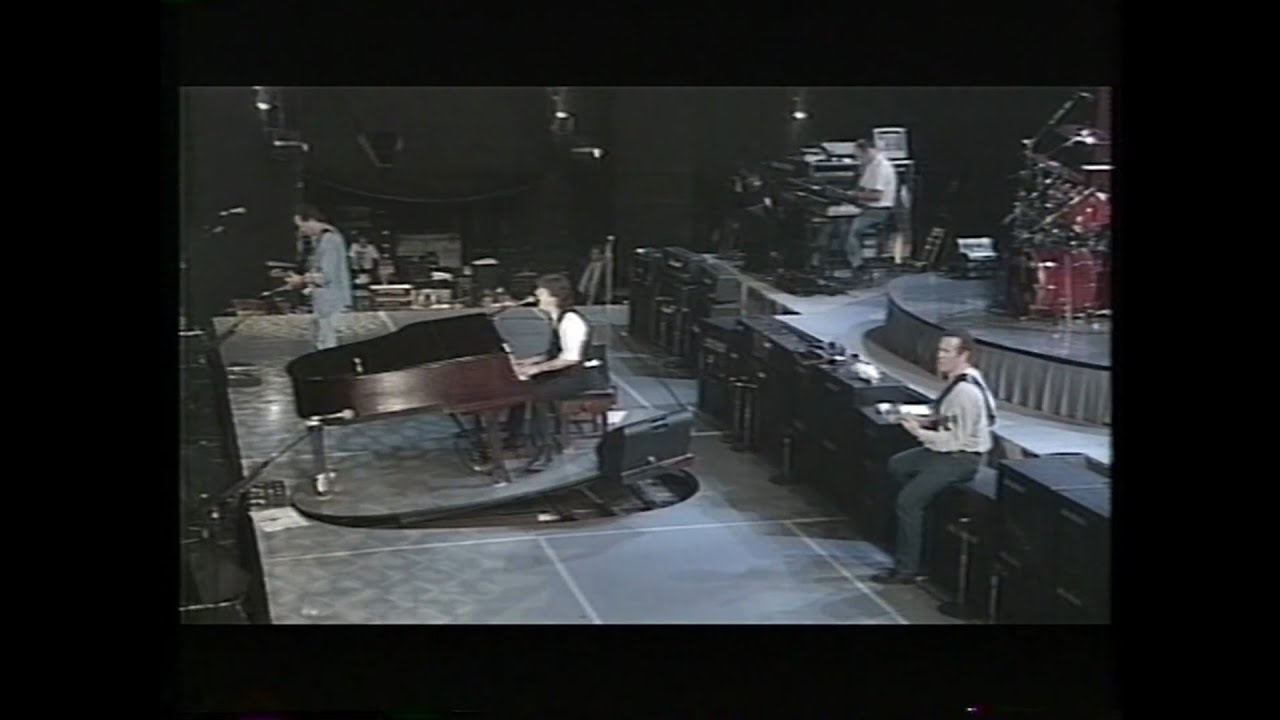 Paul McCartney - Don't Let The Sun Catch You Crying (Soundcheck in ...
