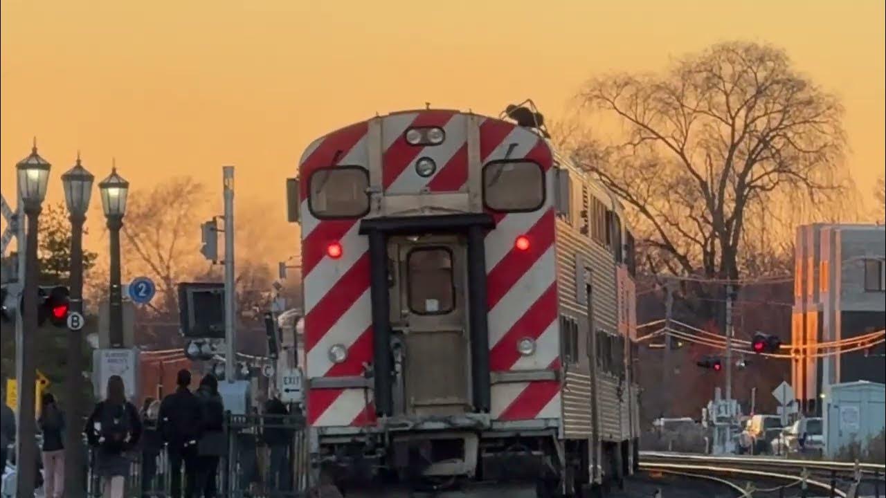 The Complete Metra Evening Rush Hour At Elmhurst On November 17, 2023 - YouTube