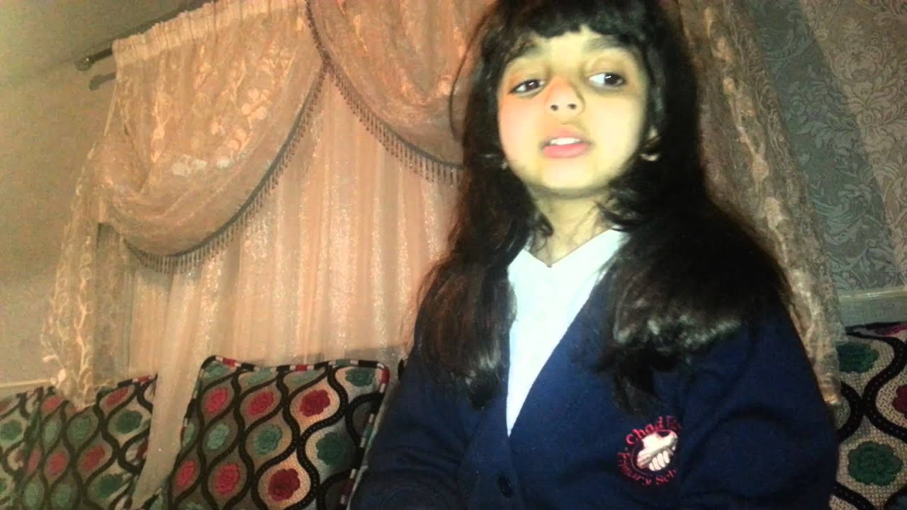 little girl singing moroccan - YouTube