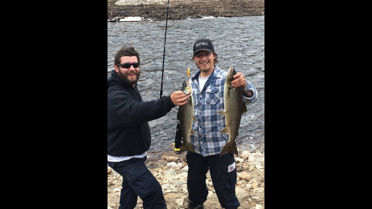 Landlocked salmon fishing / Peche ouananiche Manicouagan - YouTube