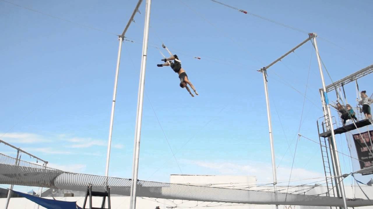 Trapeze Knee Release - YouTube