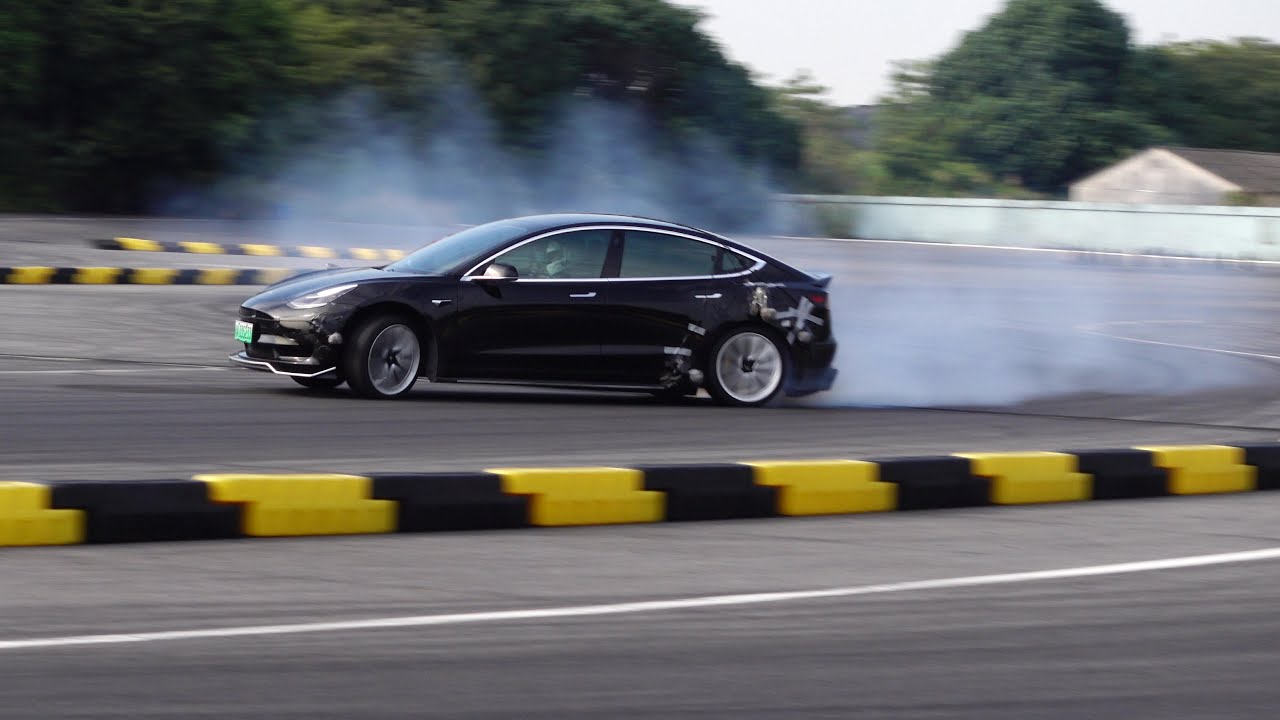 Tesla Model 3 RWD Drifting Onboard POV - YouTube