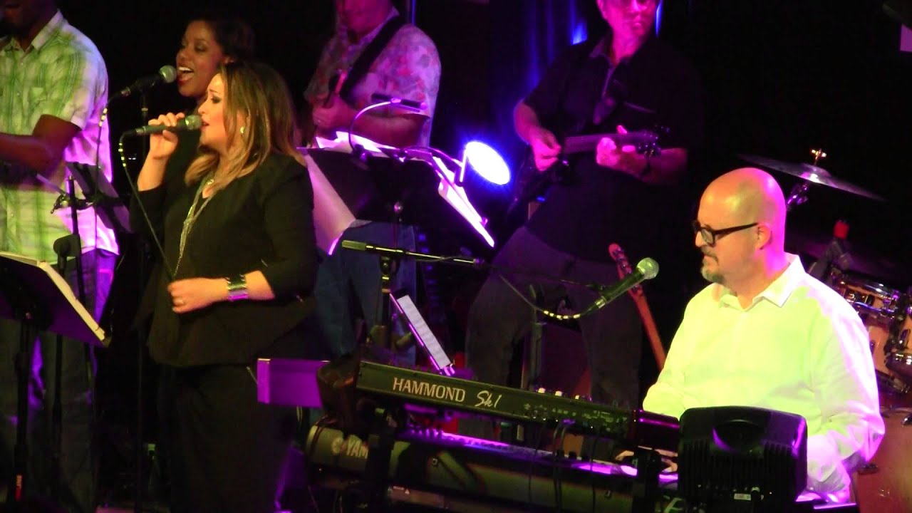 Ana Alicia sings Through The Fire w/ Tim Akers and the smoking section ...
