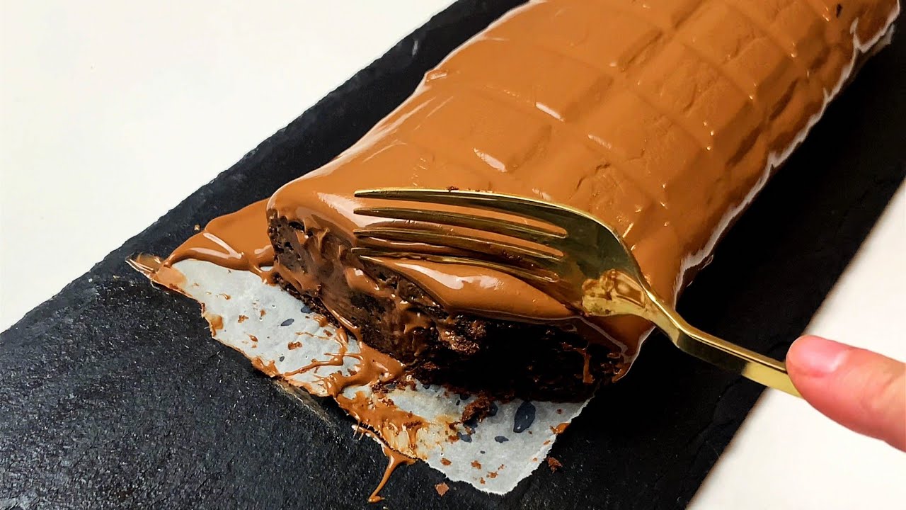 Can You Resist This Chocolate Cake? 🍫 (Easy Recipe!) - YouTube
