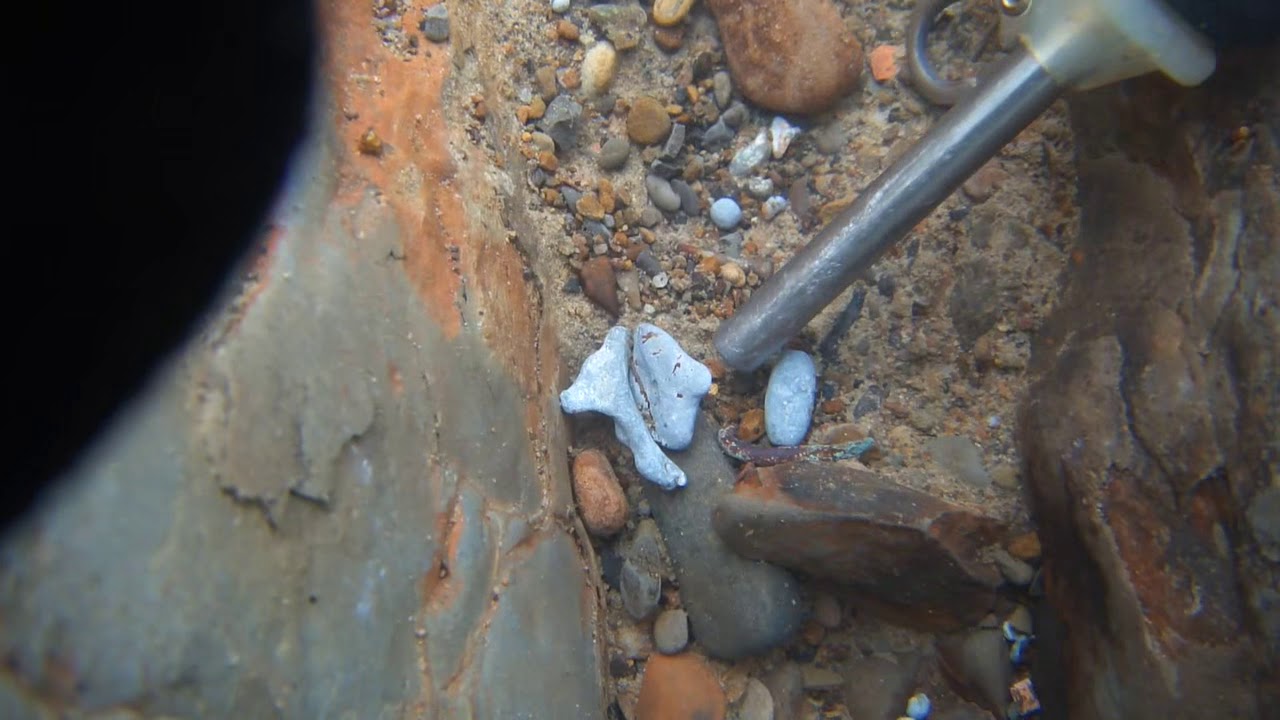 Gold prospecting, Underwater sniping in Taiwan - 20201027 - YouTube