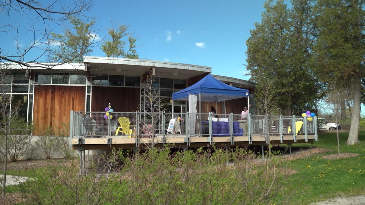 Halton Hills Public Library welcomes new outdoor space - YouTube