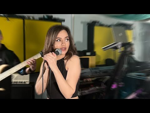 Alina Eremia x Mario Fresh - Ai Fost ( cover - Carolina) - YouTube