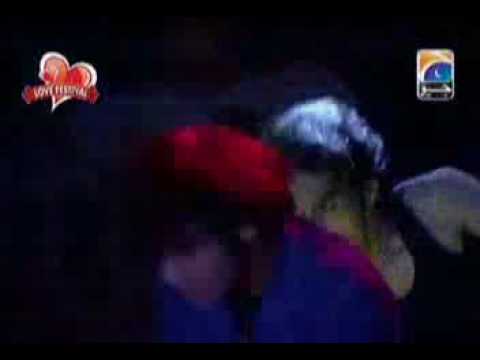 P 4Umer Sharif Behroopia Kia Cheez Hai Pakistani