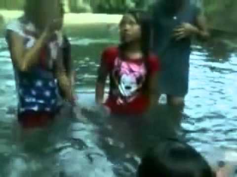 gadis gadis desa mandi 3