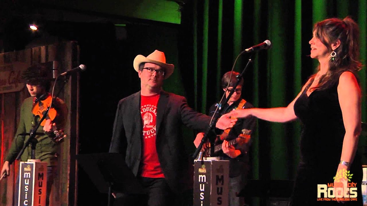 Derek Hoke & Jen Duke "Sweet Pea" - YouTube