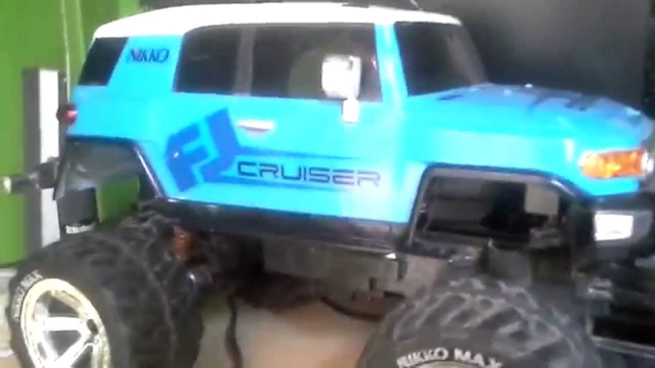 RC Hunter - Nikko Max FJ Cruiser (scale rock crawler lovers) - YouTube
