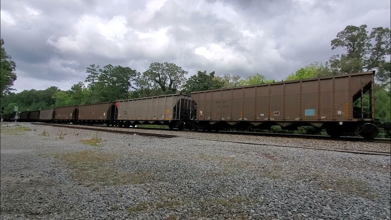 BNSF 9038 leads the empty northbound coal train at Howardsville Rd - YouTube