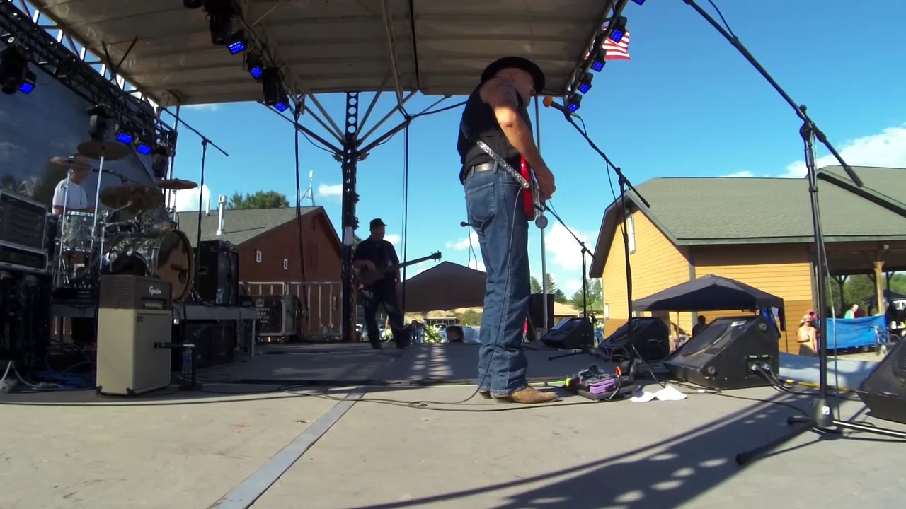 Fade to Blues - Waynestock IX (Full Set) - YouTube