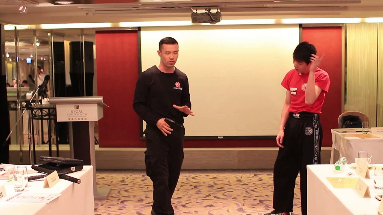 Derek POON 自衛術示範 - YouTube