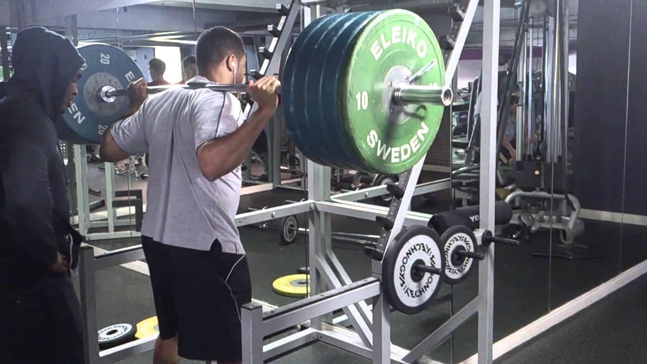 200kg (440lbs) Squat (RAW) by actor Joshua Osei - YouTube