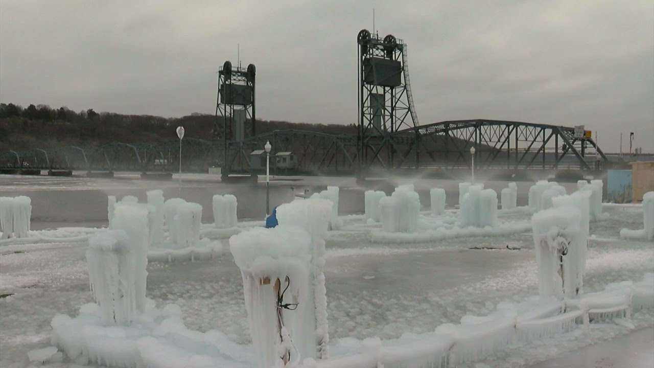 Stillwater Ice Castle Builders Loving Cold Weather - YouTube