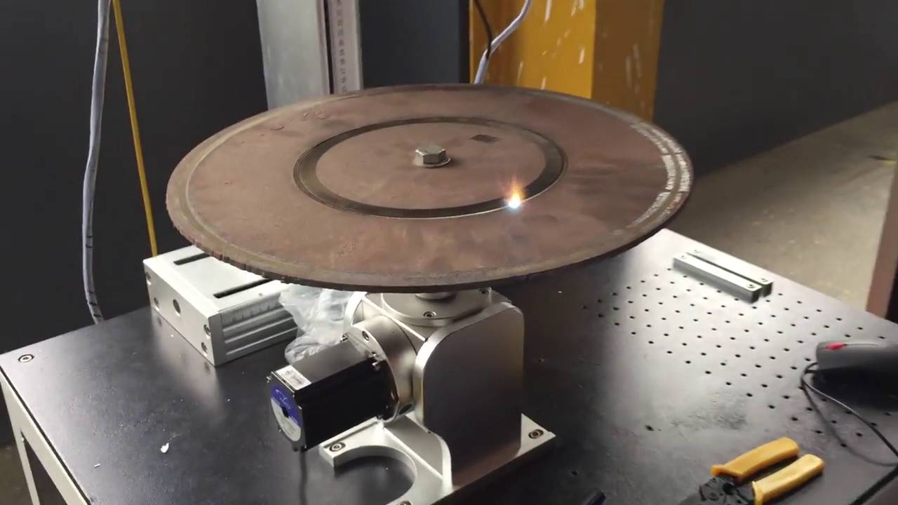 Fiber laser engraving system with rotary - YouTube