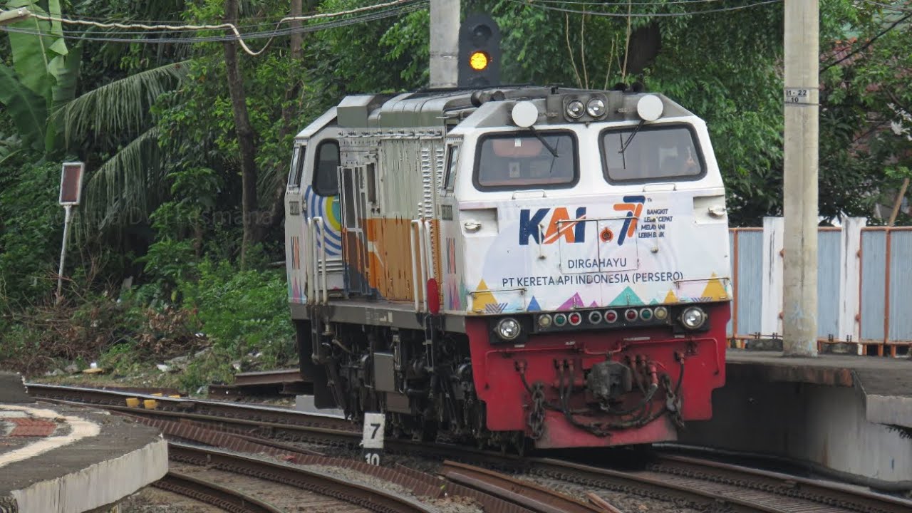 PADAT MERAYAP !!! Salah Satu Stasiun Kereta Api Tersibuk Di Daop 1 ...