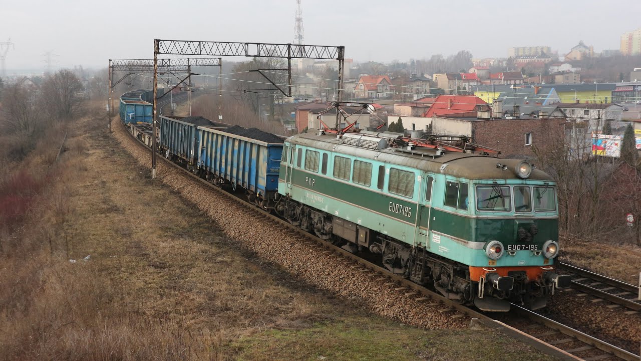Składanka pociągów - zielona EU07-195, Radzionków - YouTube