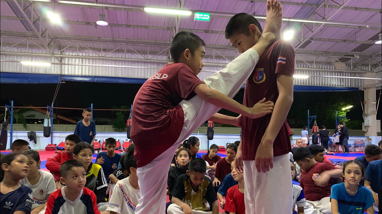 Video Of Fish Kick at Charlotte Thrower blog