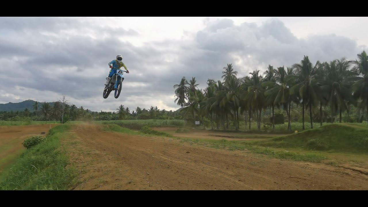 Chased Number One rider in Cebu Philippines Yz450f 2021 Motocross - YouTube