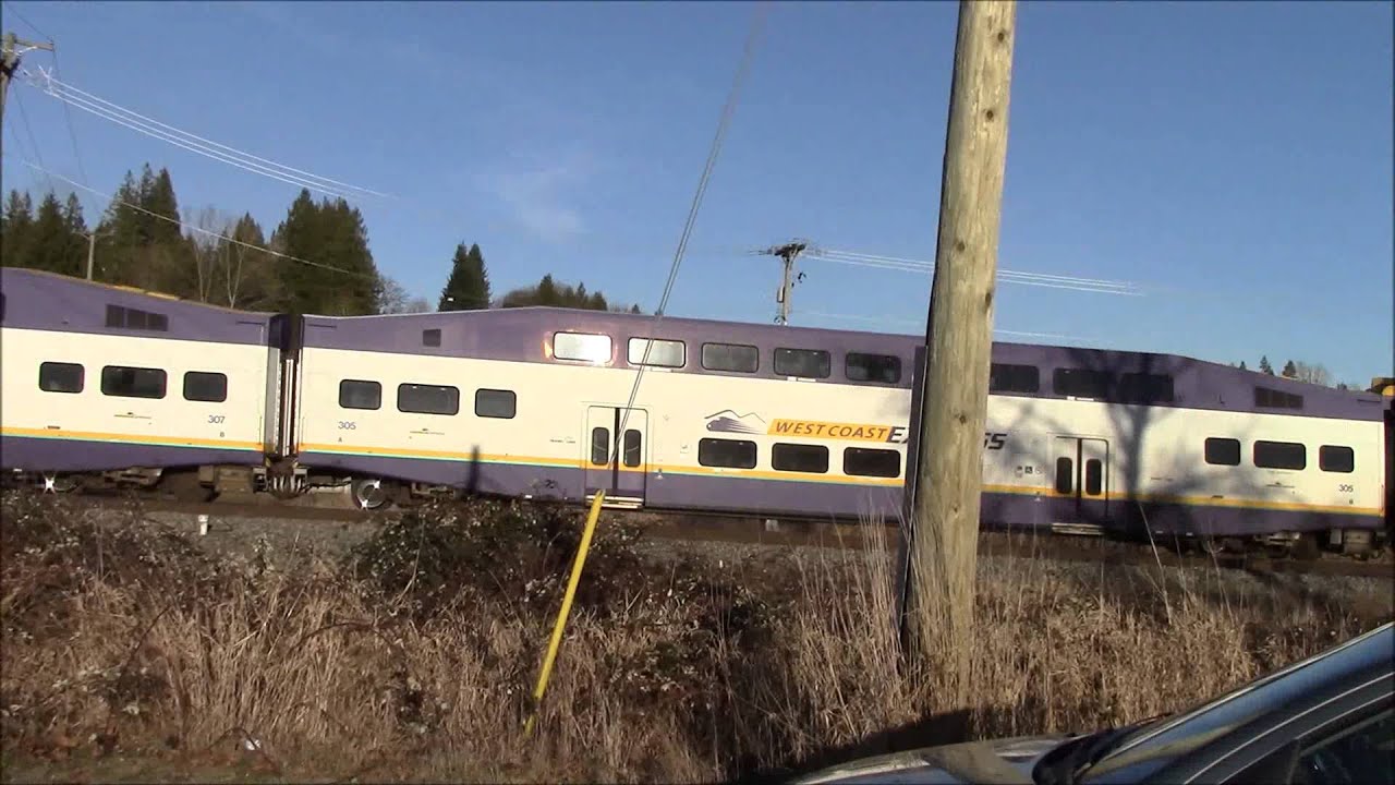 My 1st West Coast Express Coummuter Train of 2014! WCE 901 @ Mission BC ...