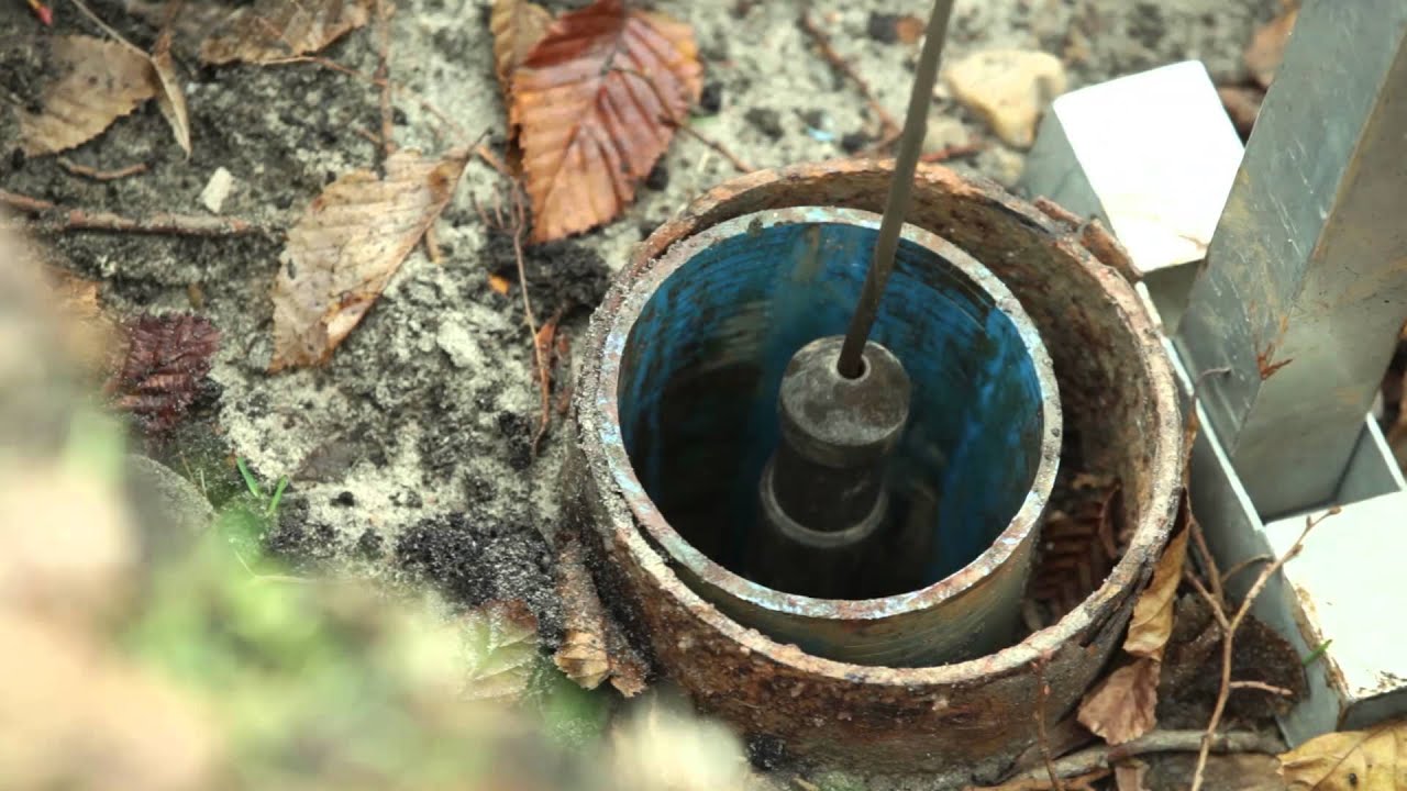 A la recherche des eaux souterraines : le forage - YouTube