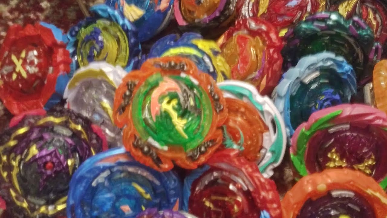 ruin pandemonium versus quadstrike Beyblades - YouTube