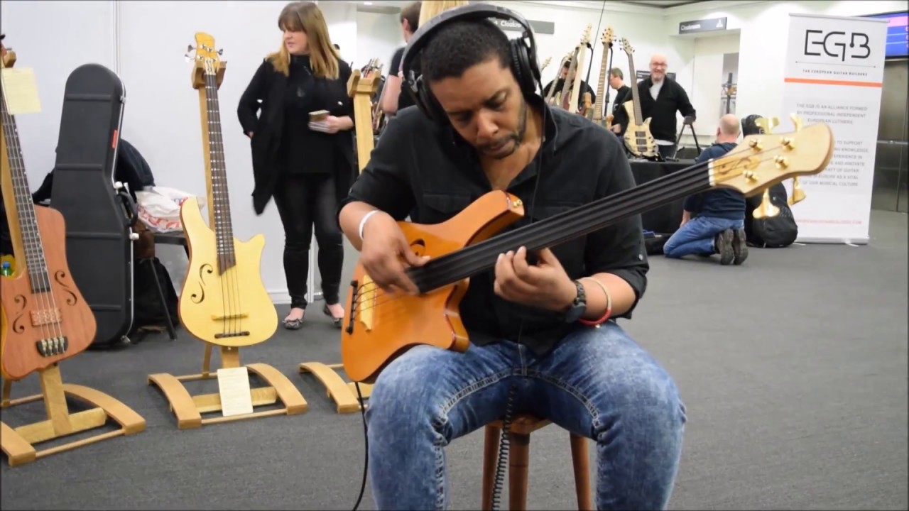 Rich Brown at the London Bass Guitar Show 2018 - YouTube