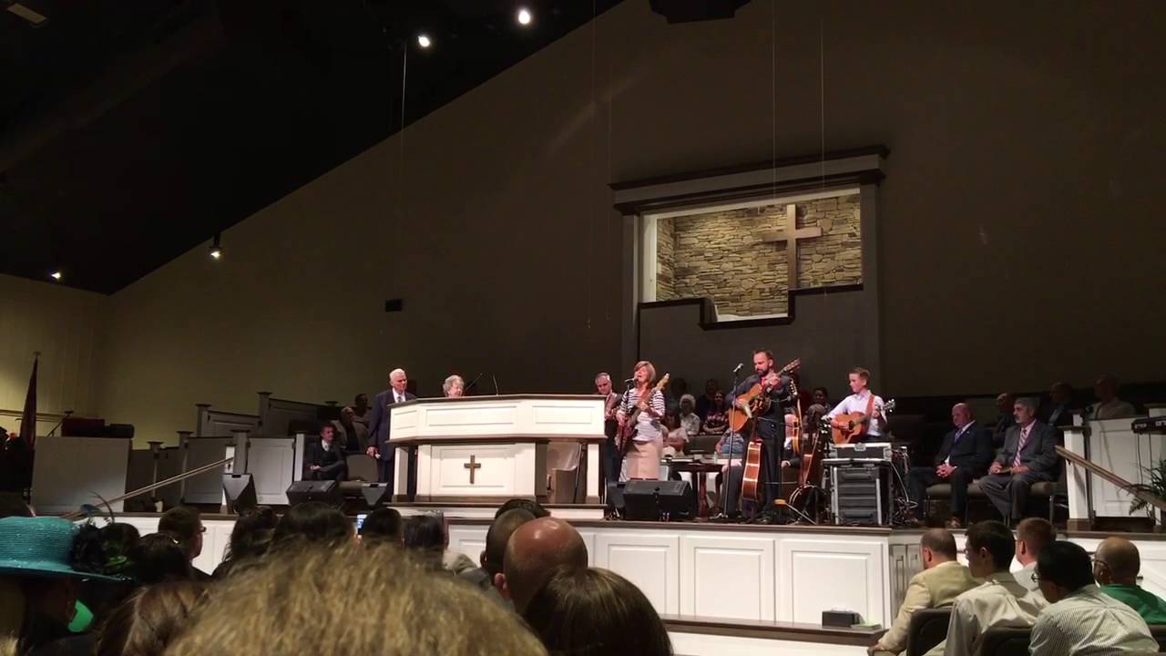 The Rochesters sing, "I JUST WANT TO THANK YOU LORD!" - YouTube