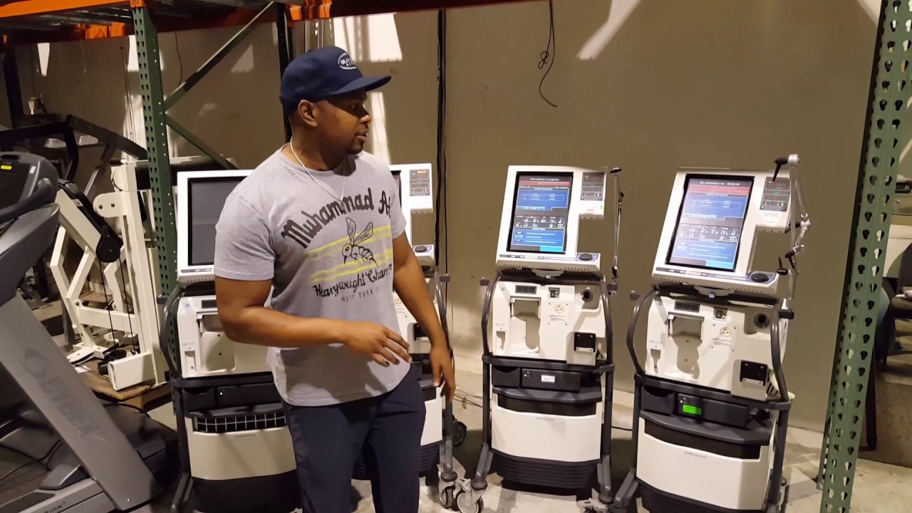 Puritan Bennet 840 Ventilators with compressor - YouTube