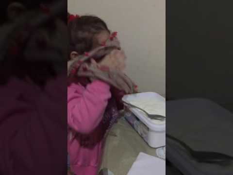 Minik kızın abla sevgilisi