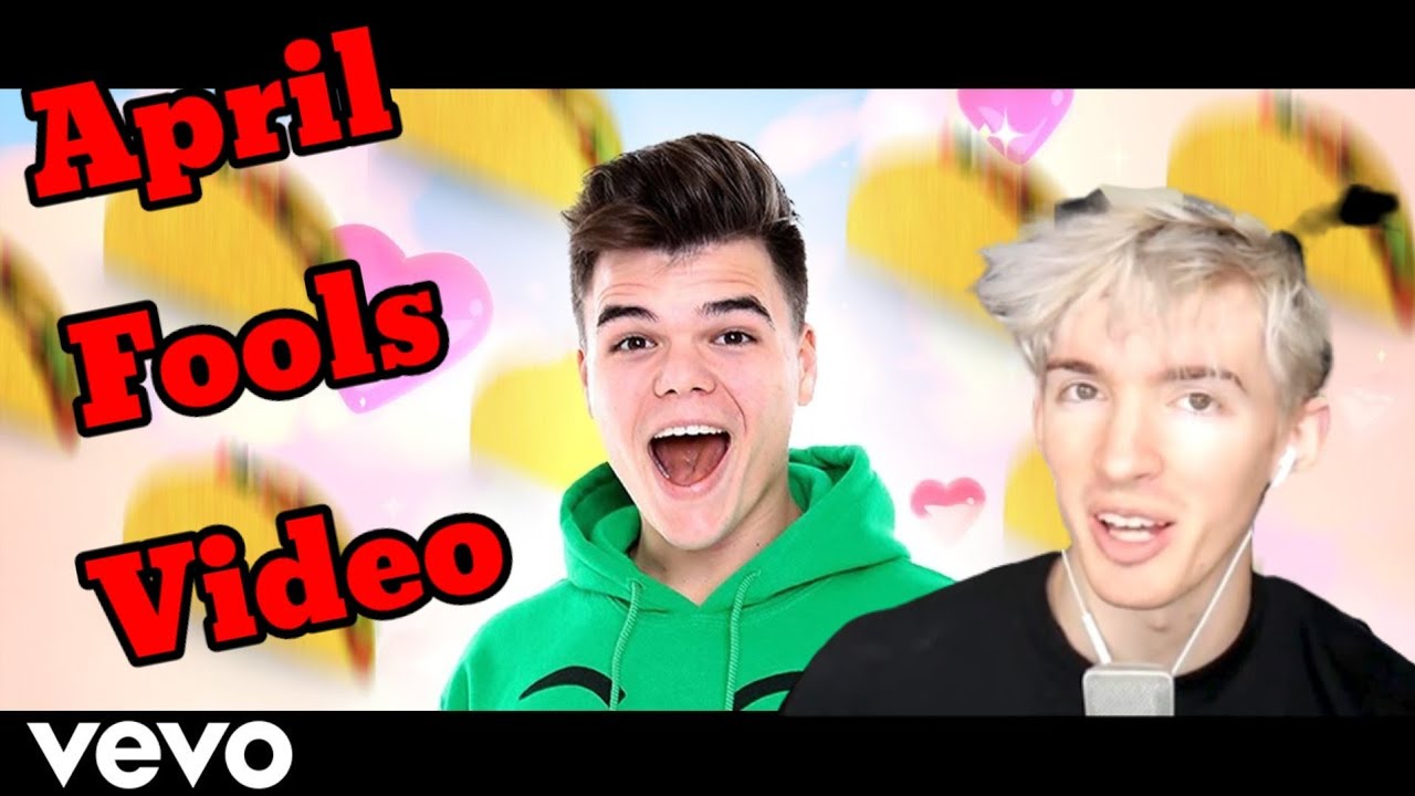 Jelly and Flamingo sings It's Raining Tacos (April Fools 2023) - YouTube