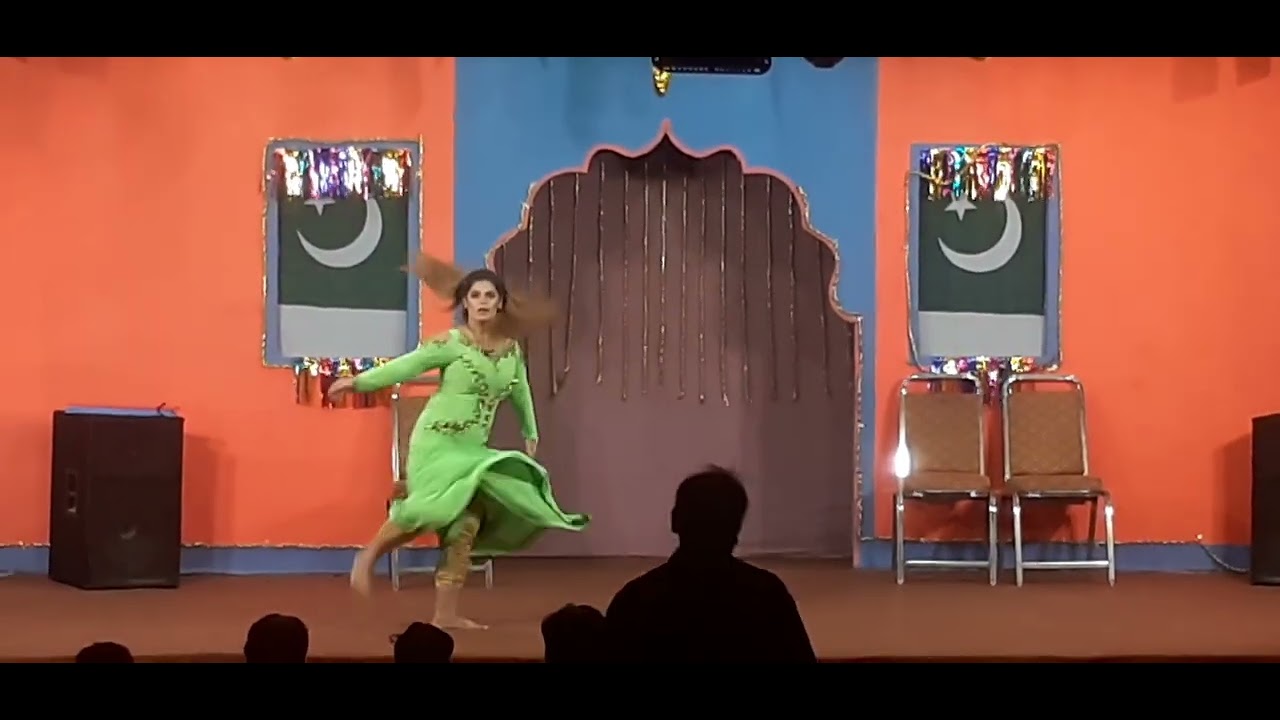 Saima Chaudhary perform by Sanam theater nice song Mera Sona Yaar ...