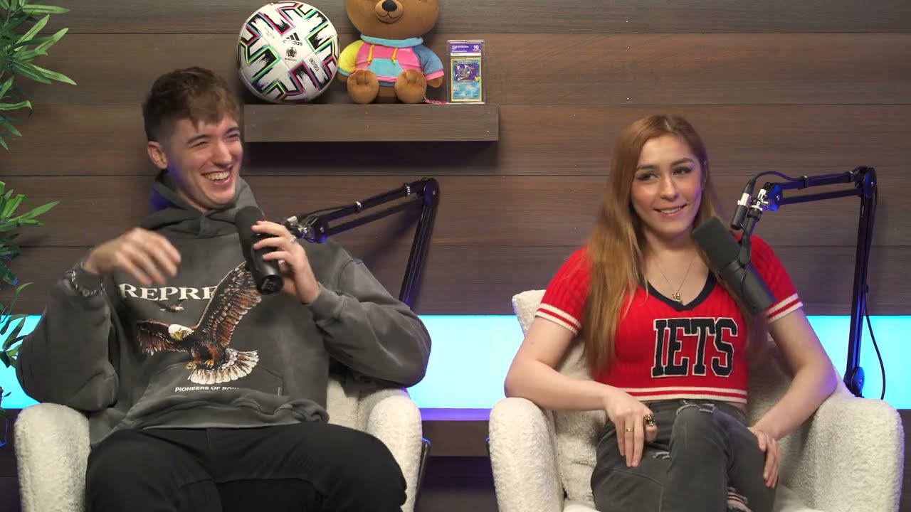 Cara & Ellum's AWKWARD INCIDENT On a Roof... - YouTube