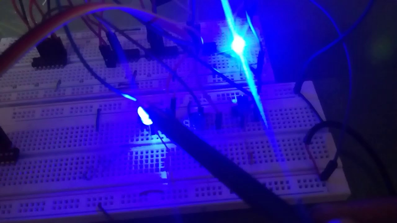 circuito 1 simulacion en protoboard - YouTube